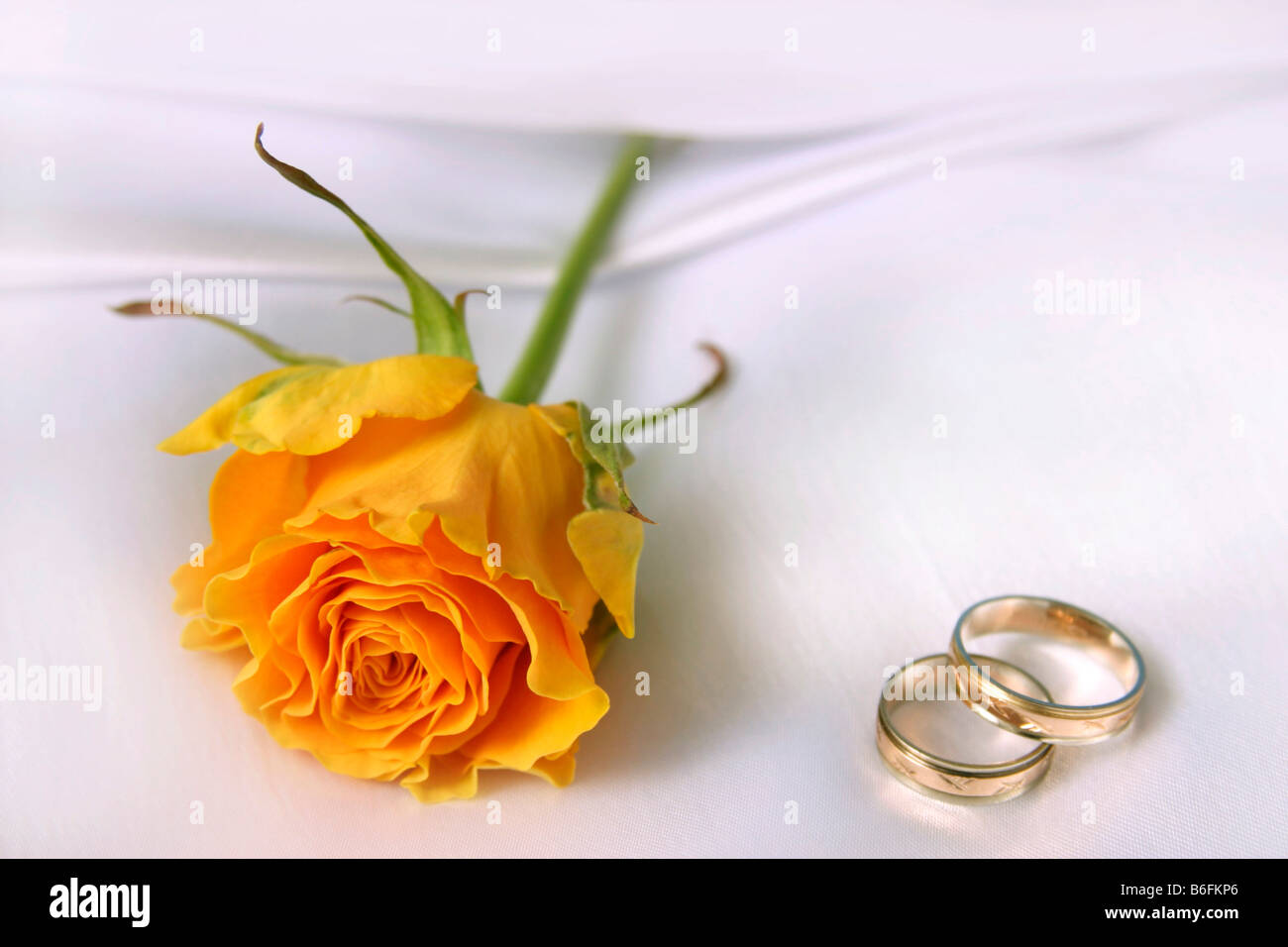 Alliances symboles de mariage Banque de photographies et d’images à ...