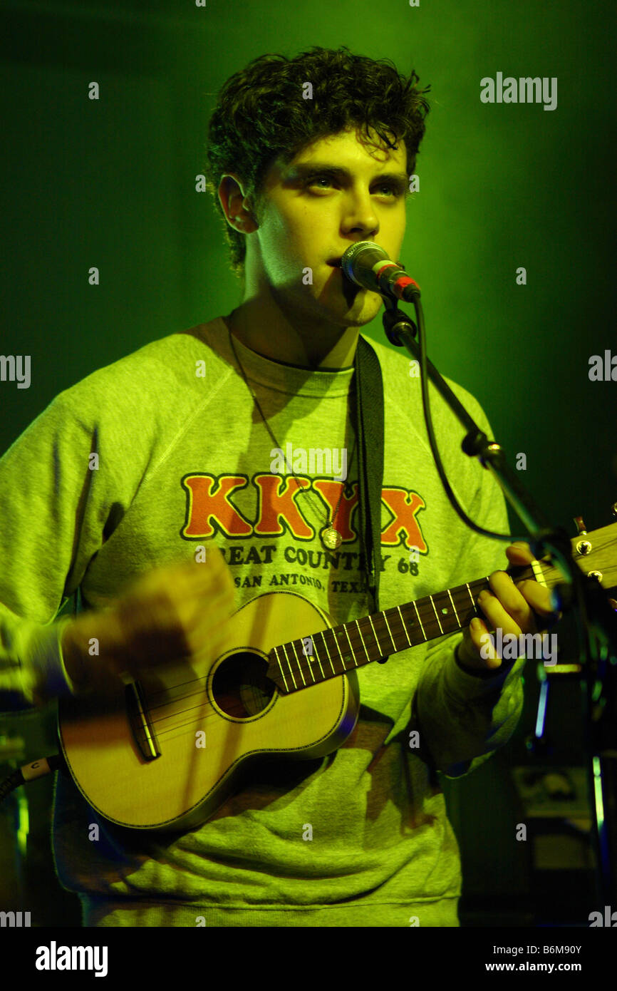 Fink chanteur Banque de photographies et d’images à haute résolution ...