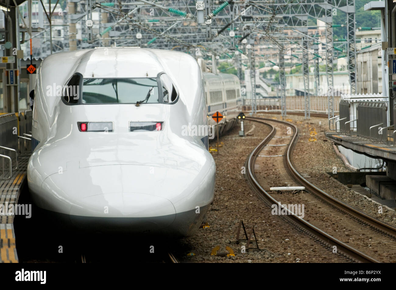 700 series shinkansen Banque de photographies et d’images à haute ...