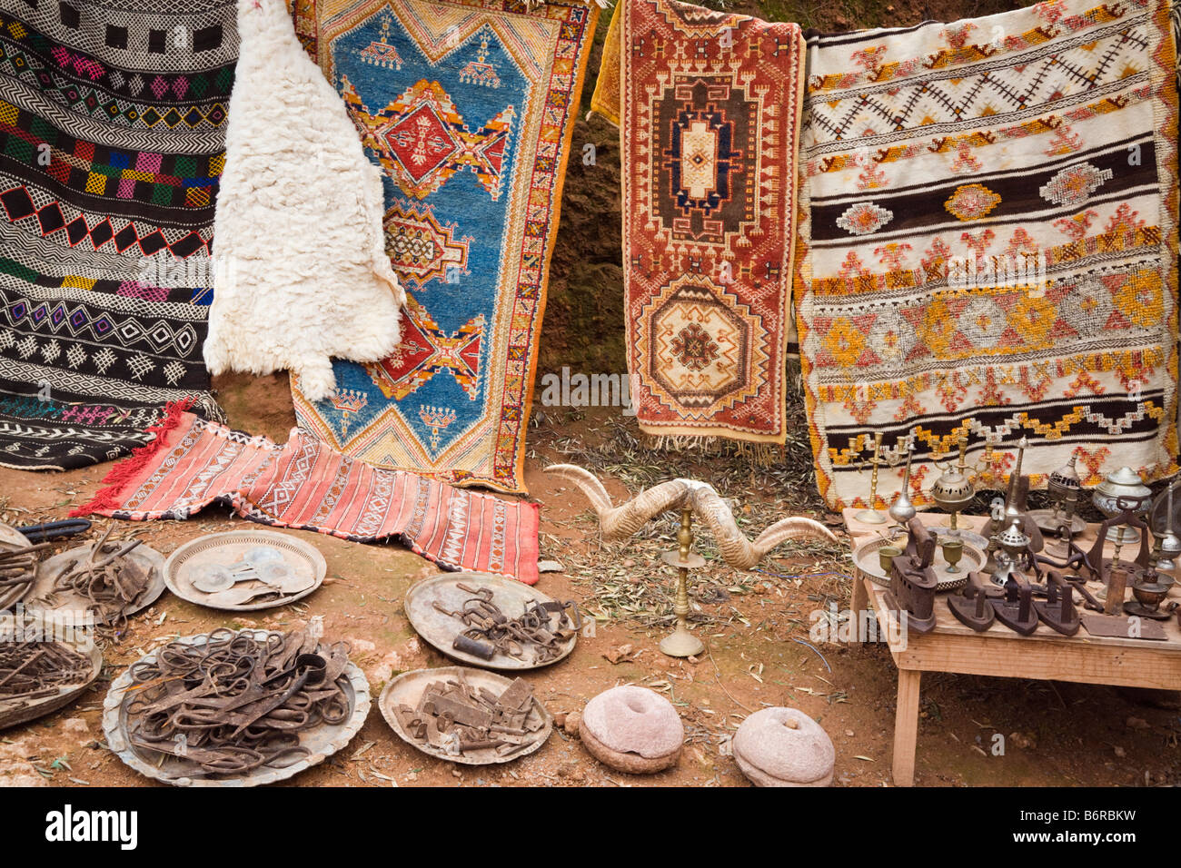 Artefacts marocains Banque de photographies et d’images à haute résolution - Alamy