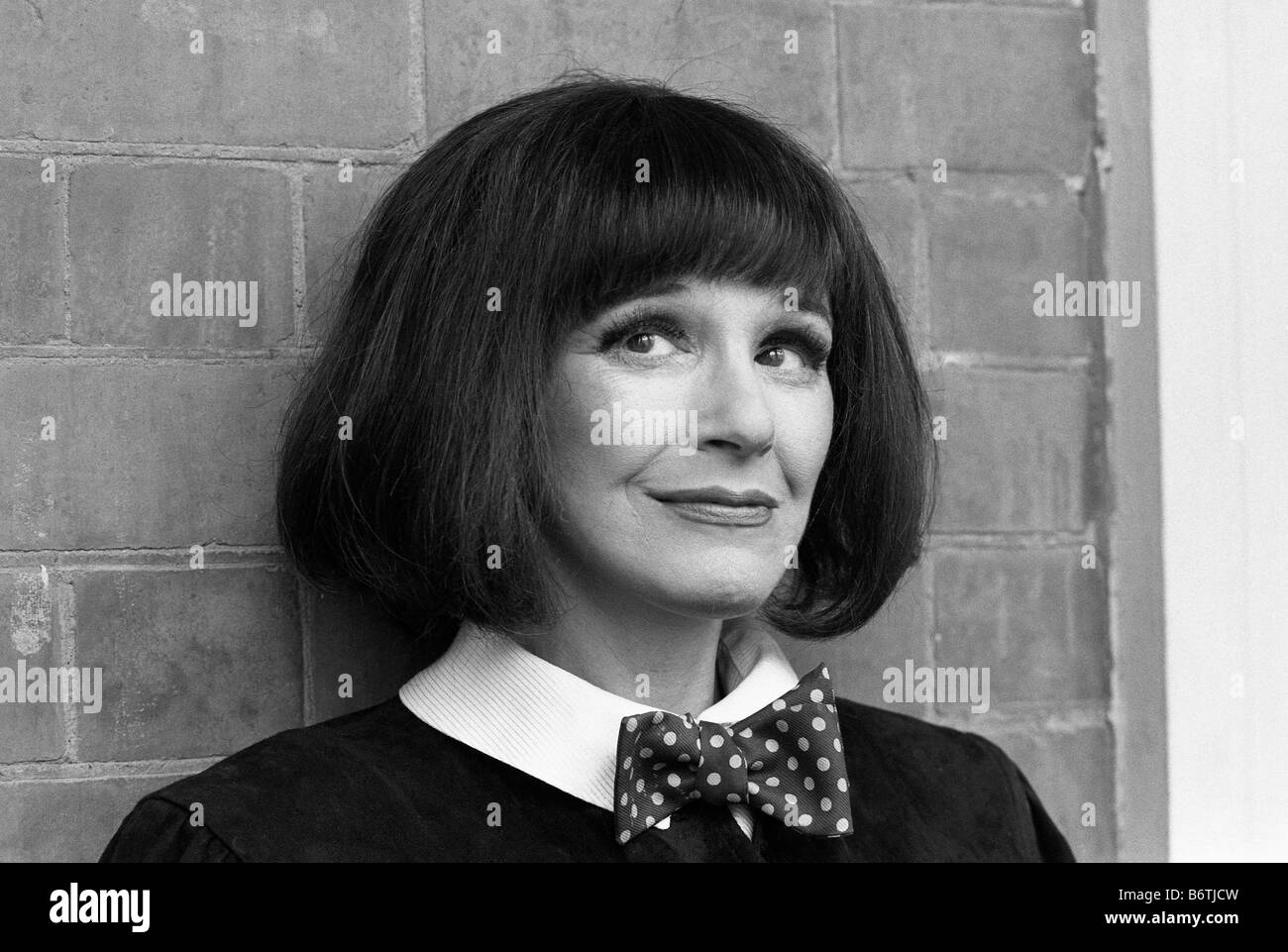 Actress fenella fielding Banque de photographies et d’images à haute ...