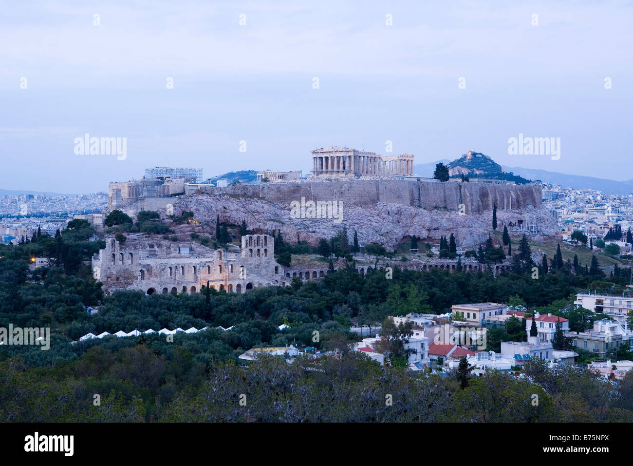 Athènes, architecture ancienne, Acropole au crépuscule, colline du ...