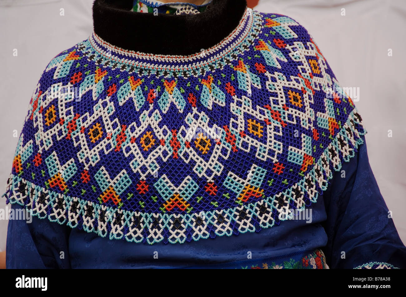 Inuit people traditional costume Banque de photographies et d’images à ...