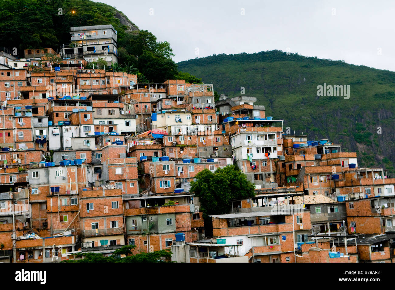 Favelas rio Banque de photographies et d’images à haute résolution - Alamy