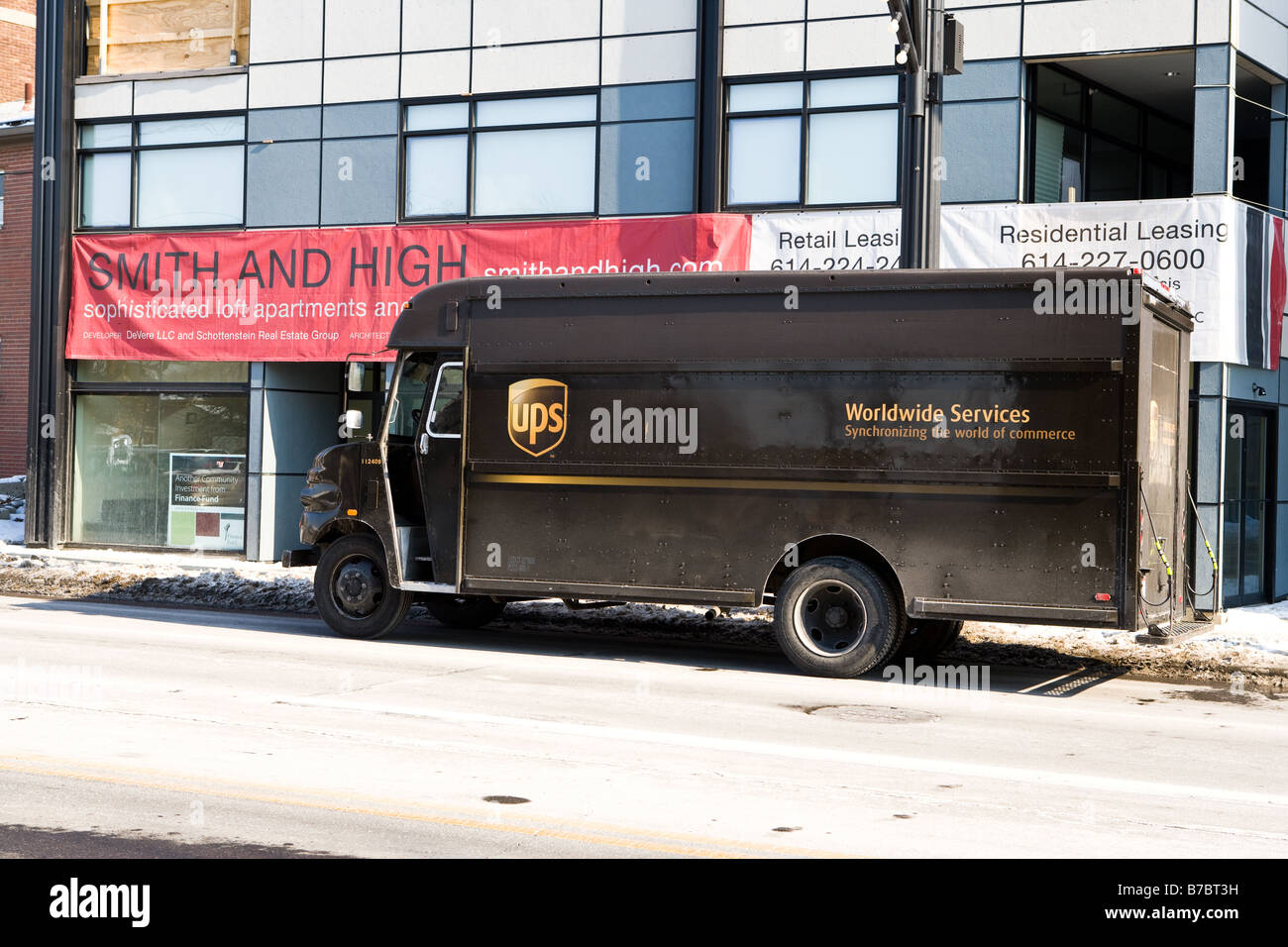 Ups faisant la livraison Banque de photographies et d’images à haute ...