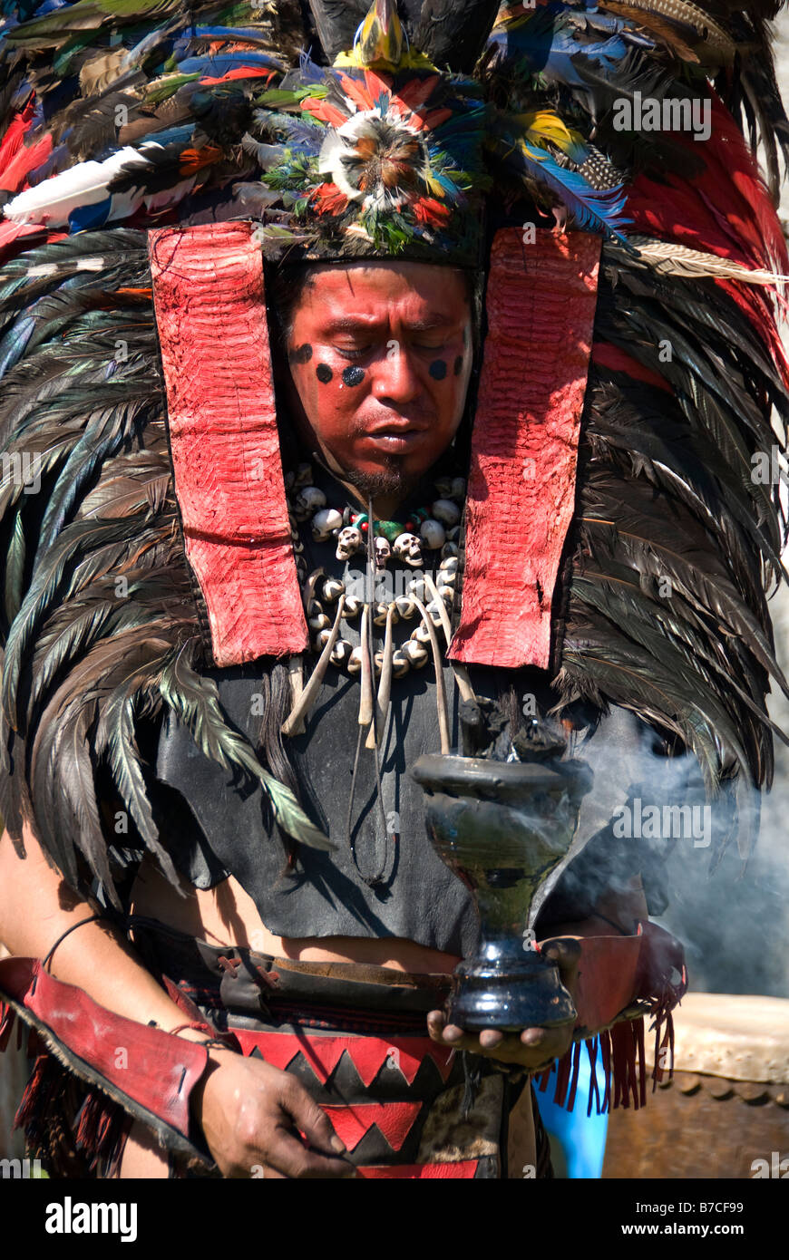 Un portrait d'un chaman mexicain Photo Stock - Alamy