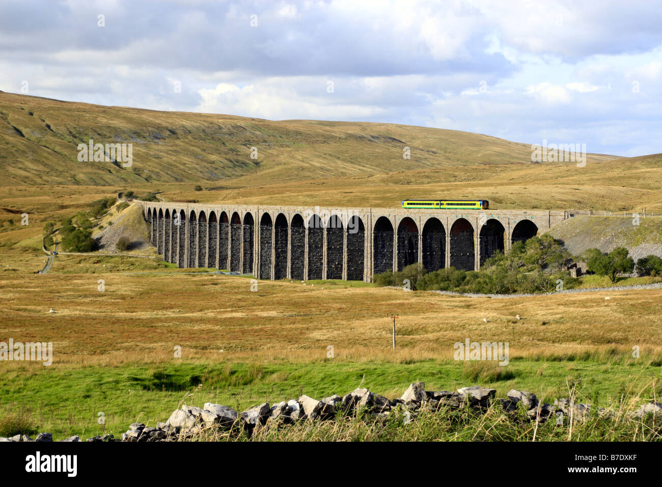 Train de ribblehead Banque de photographies et d’images à haute ...