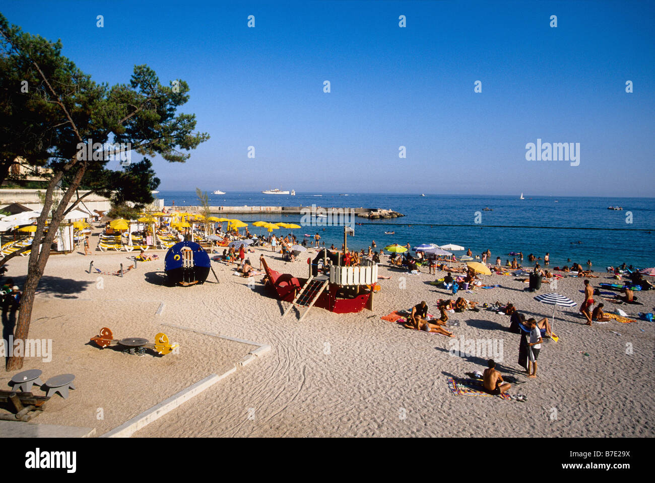 Plage de larvotto Banque de photographies et d’images à haute ...