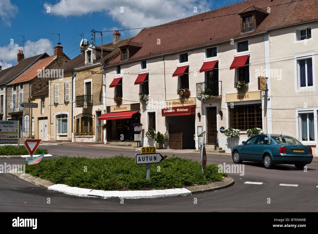 Nolay france eu Banque de photographies et d’images à haute résolution ...
