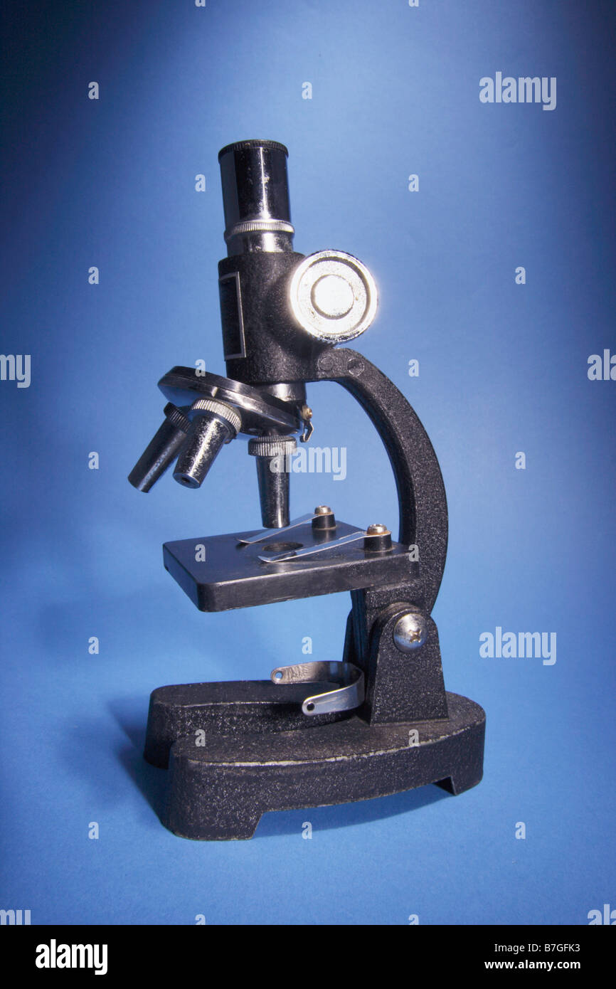 Microscope optique microbiologie Banque de photographies et d’images à ...