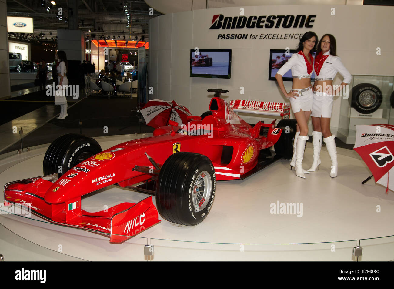 Bridgestone Ferrari Formule 1. Salon Automobile International de Moscou ...