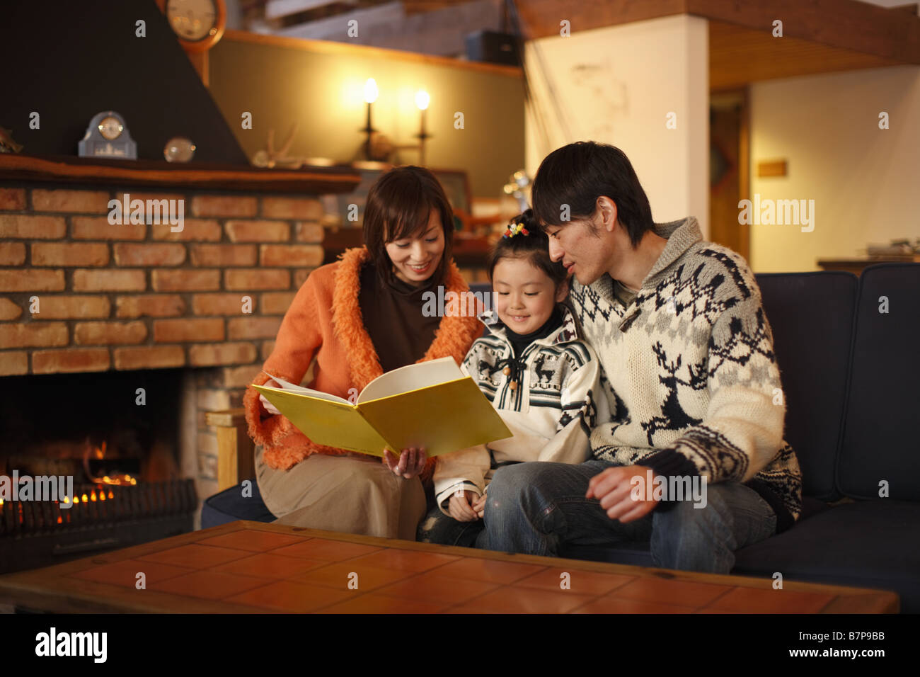 Parents avec un enfant Banque de photographies et d’images à haute ...