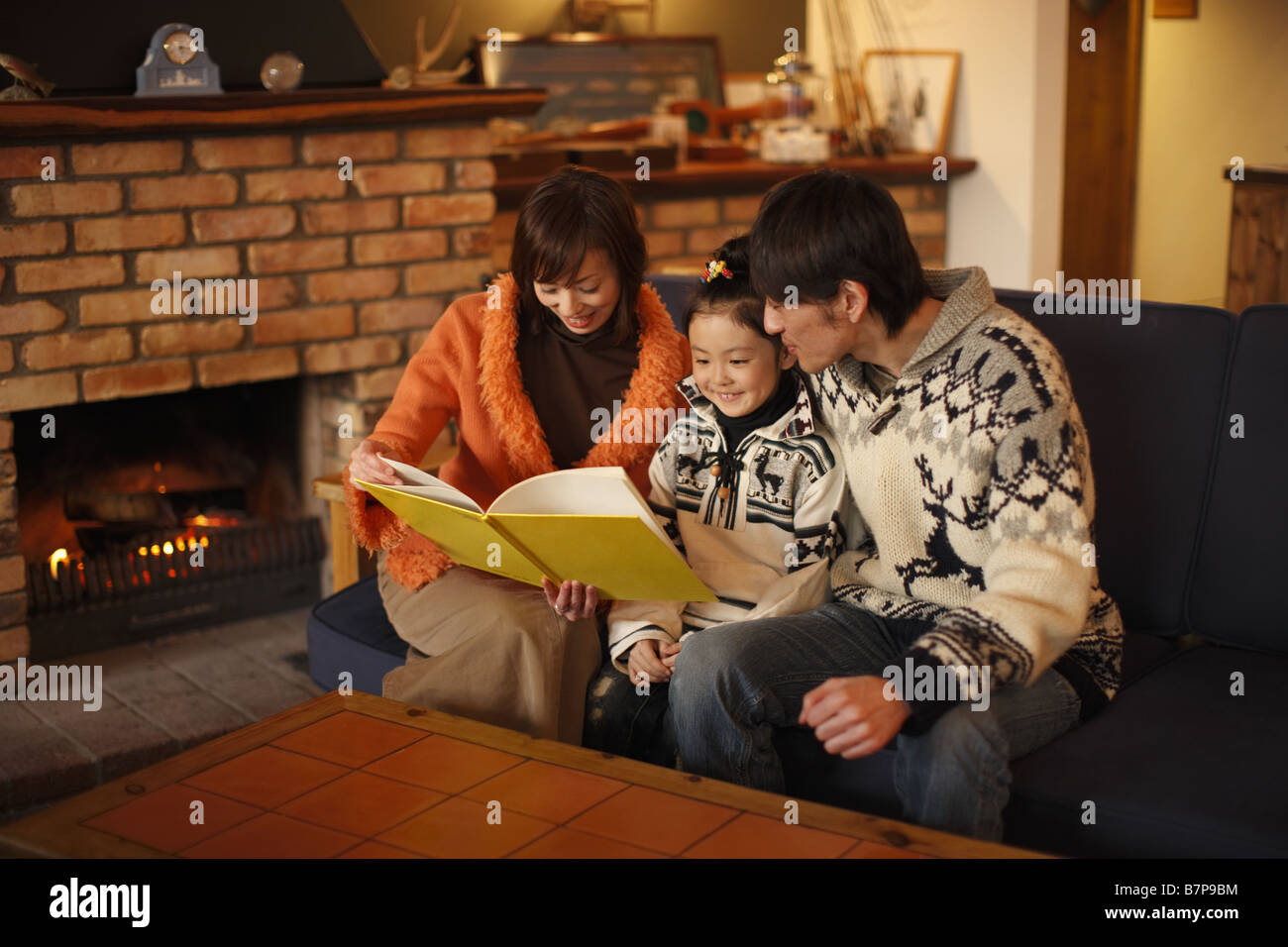 Parents avec un enfant Banque de photographies et d’images à haute ...