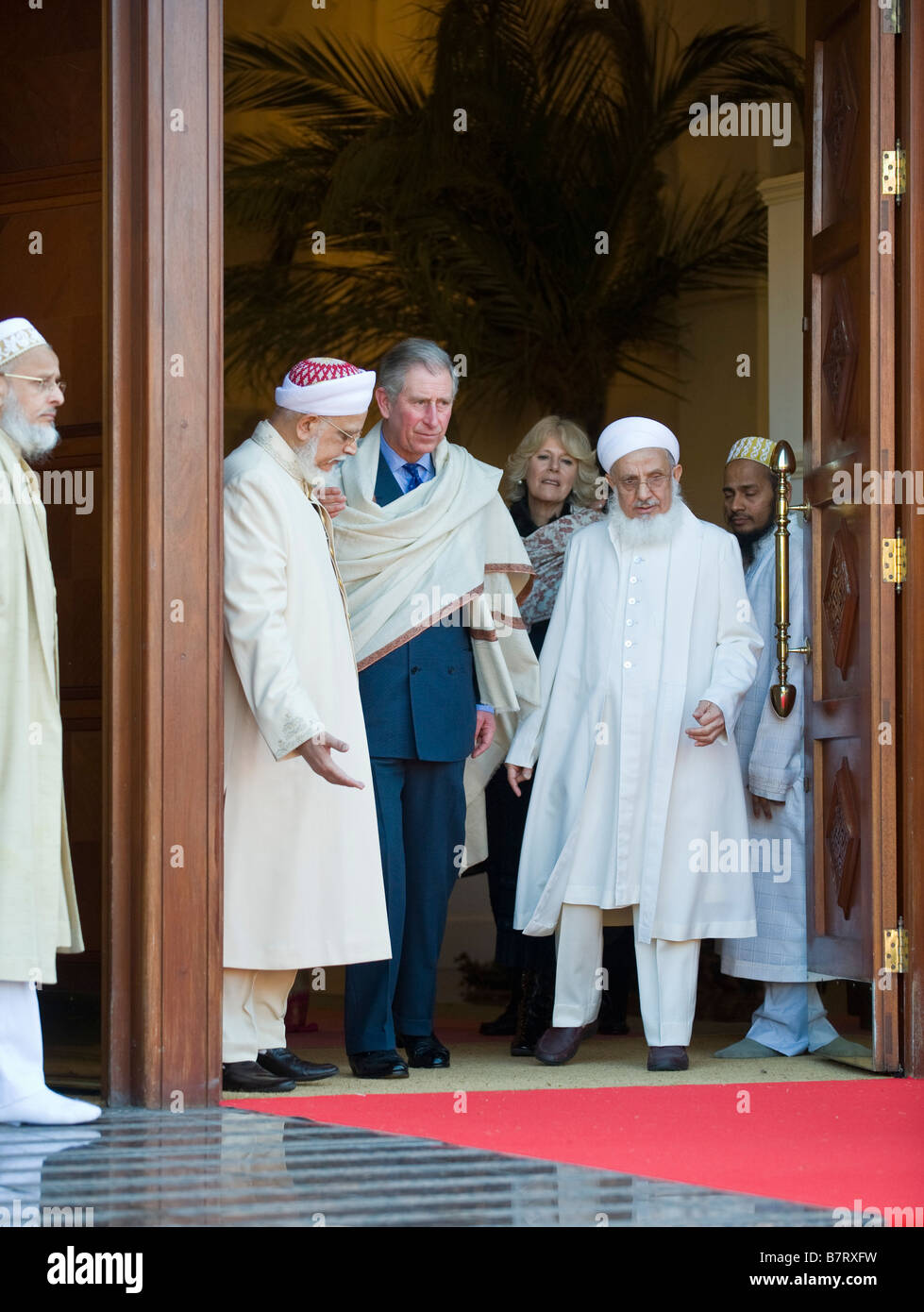 Le Prince Charles et Camilla visiter la Mosquée Bohra Dawoodi, Mohammed ...