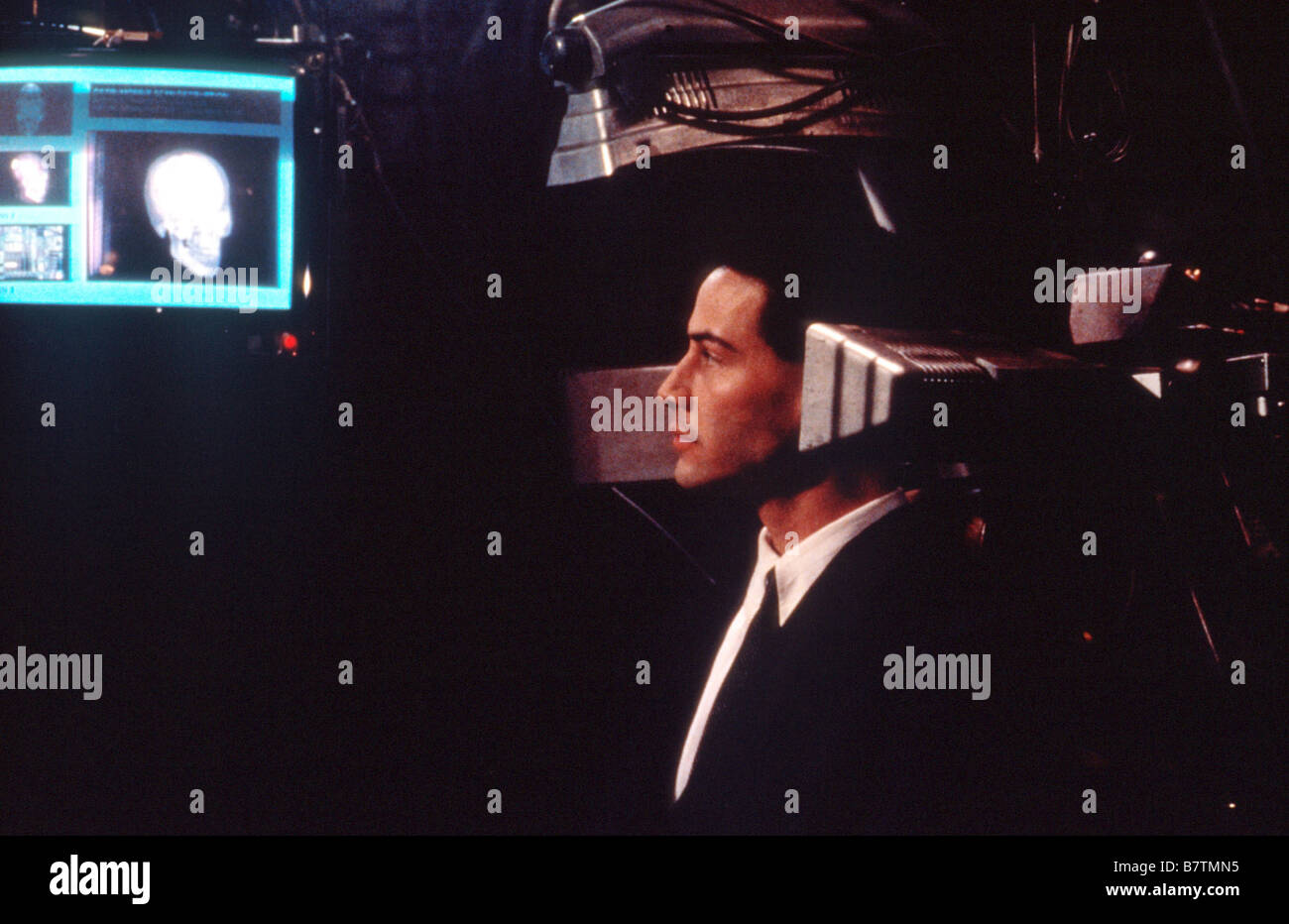 Johnny Mnemonic Johnny Mnemonic Année : 1995 USA Keanu Reeves ...