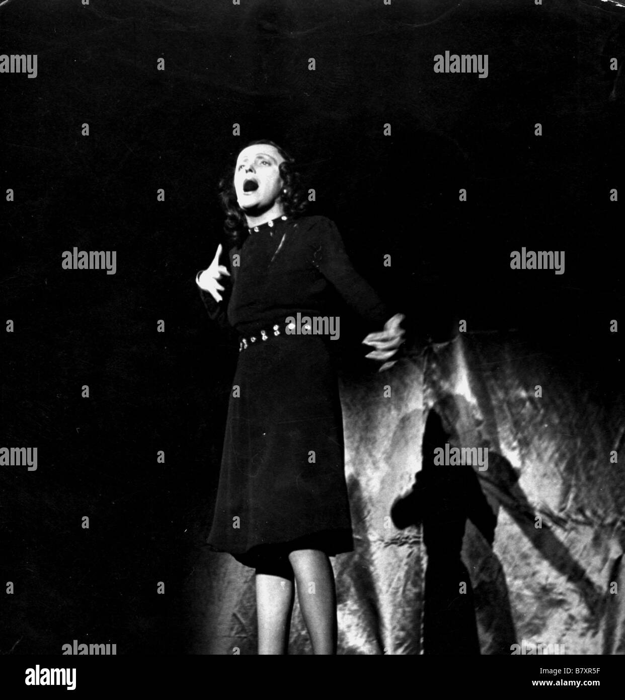 édith piaf Banque de photographies et d’images à haute résolution - Alamy