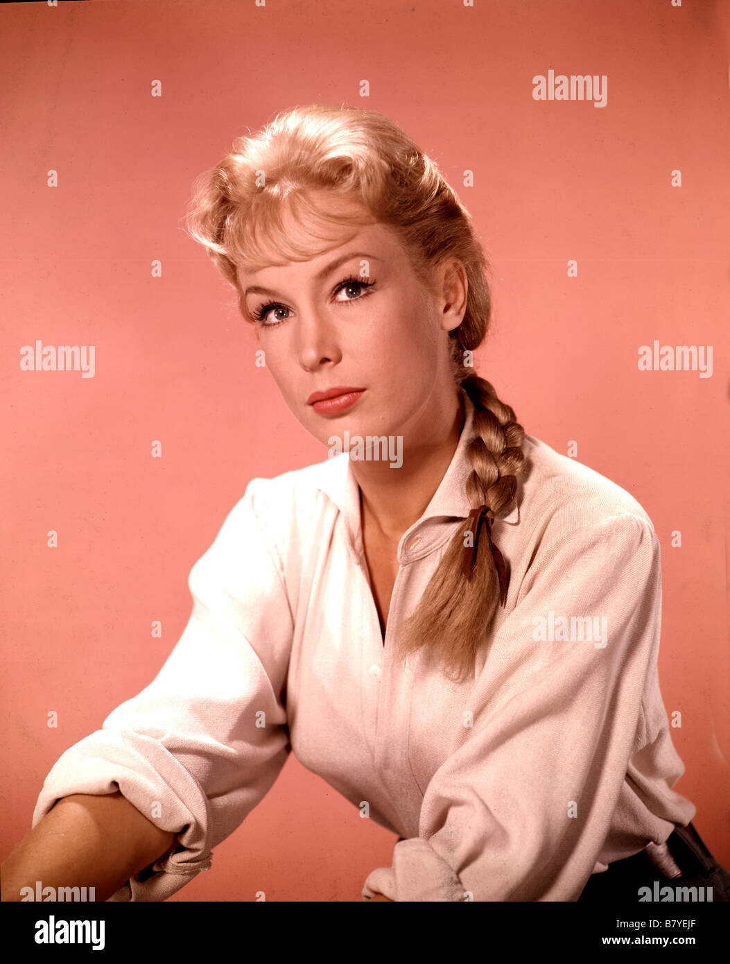 Barbara eden Banque de photographies et d’images à haute résolution - Alamy
