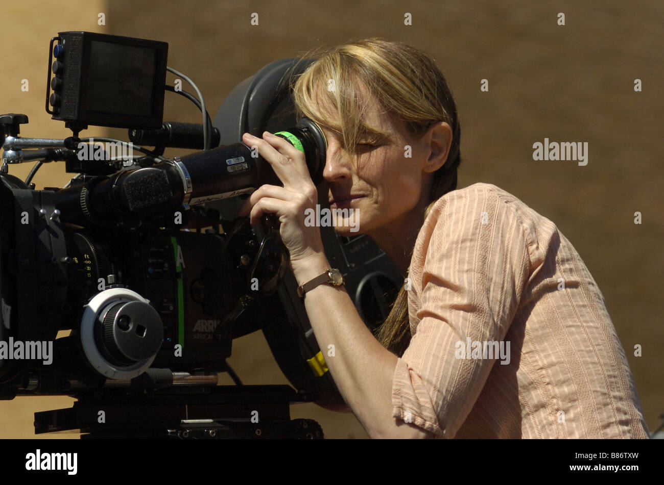 Helen Hunt Helen Hunt Helen Hunt Réalisatrice sur le tournage / sur le ...