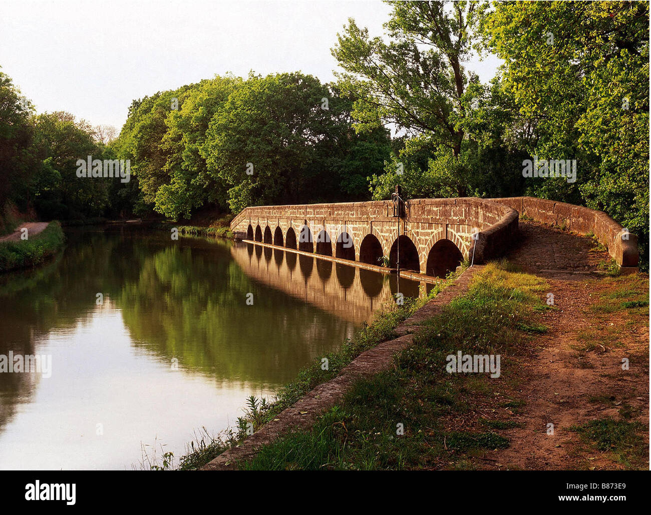 Canal du midi la redorte Banque de photographies et d’images à haute ...
