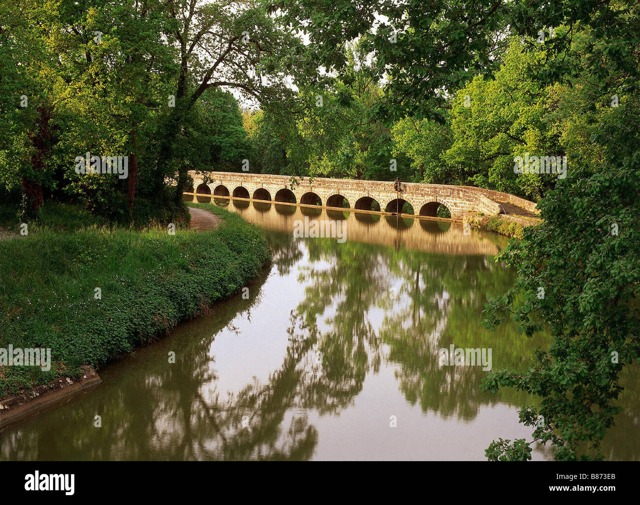 Canal du midi la redorte Banque de photographies et d’images à haute ...
