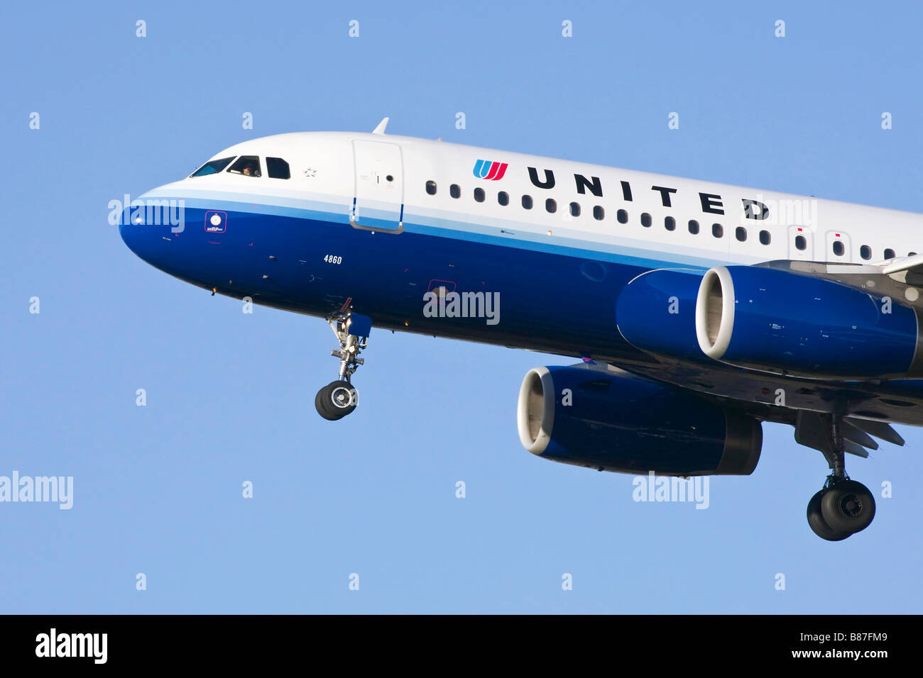 Airbus A320 Nose Landing Gear Banque d'image et photos - Alamy