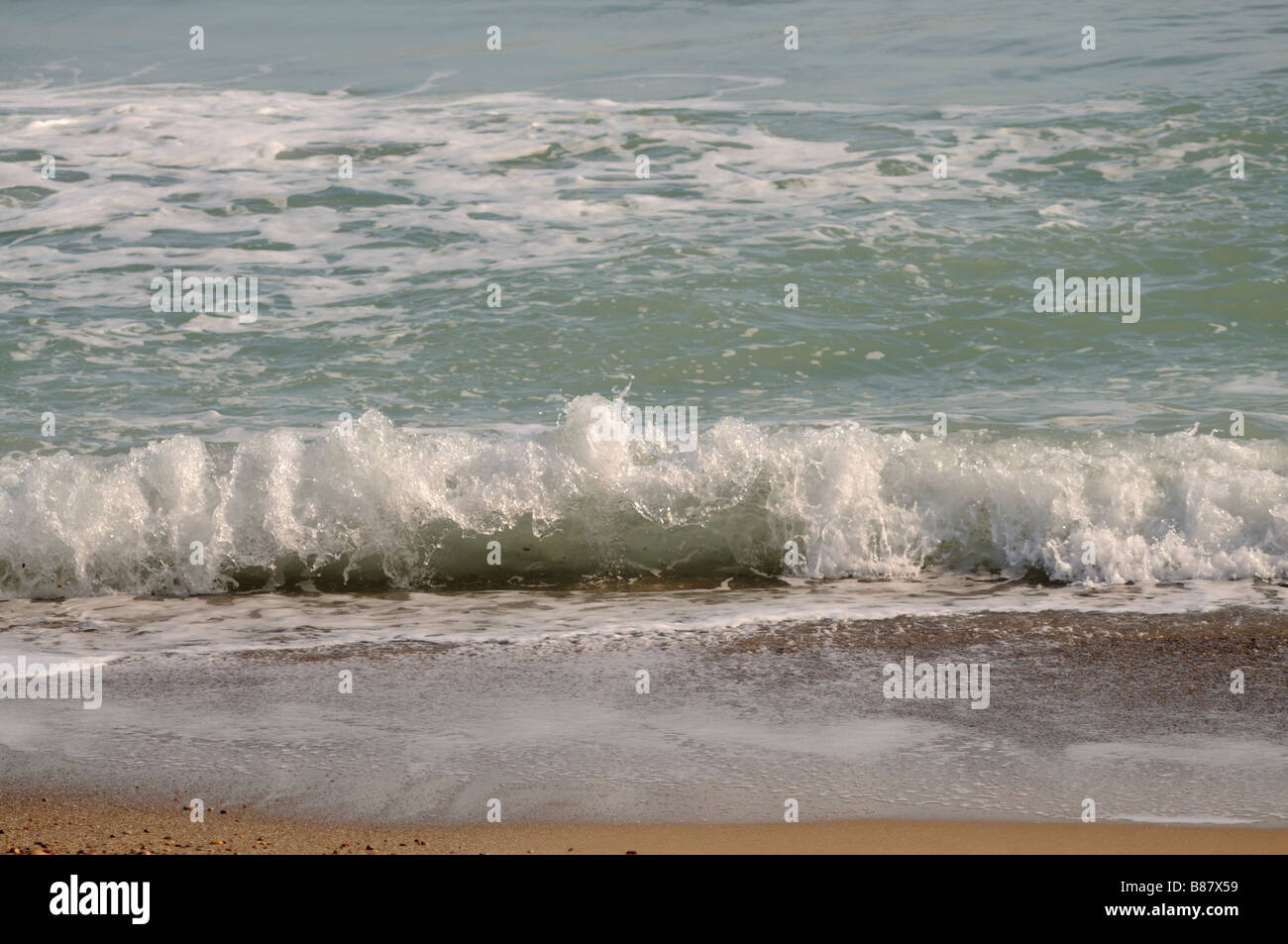Les ondes de surface de la mer. El Saler. Communauté de Valence ...