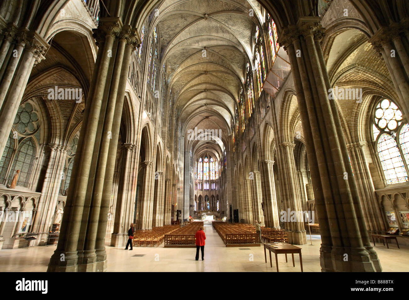 Basilica of st denis Banque de photographies et d’images à haute ...