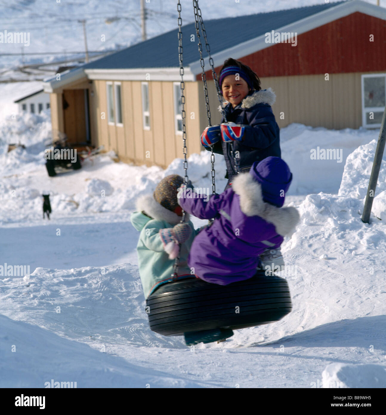 Enfants inuits canada Banque de photographies et d’images à haute ...