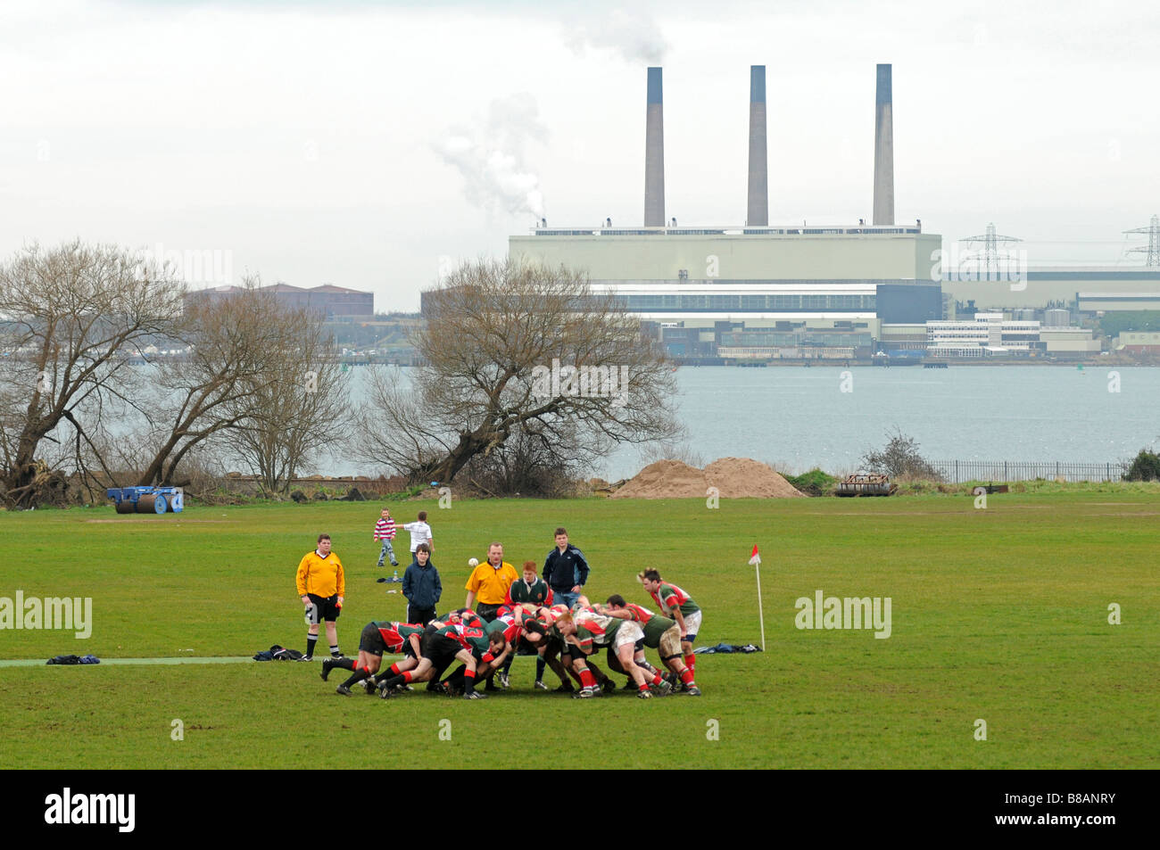 Mêlée rugby arbitre Banque de photographies et d’images à haute ...