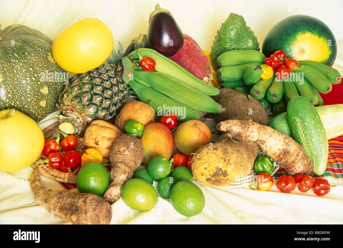 Fruits & Légumes tropicaux Photo Stock - Alamy