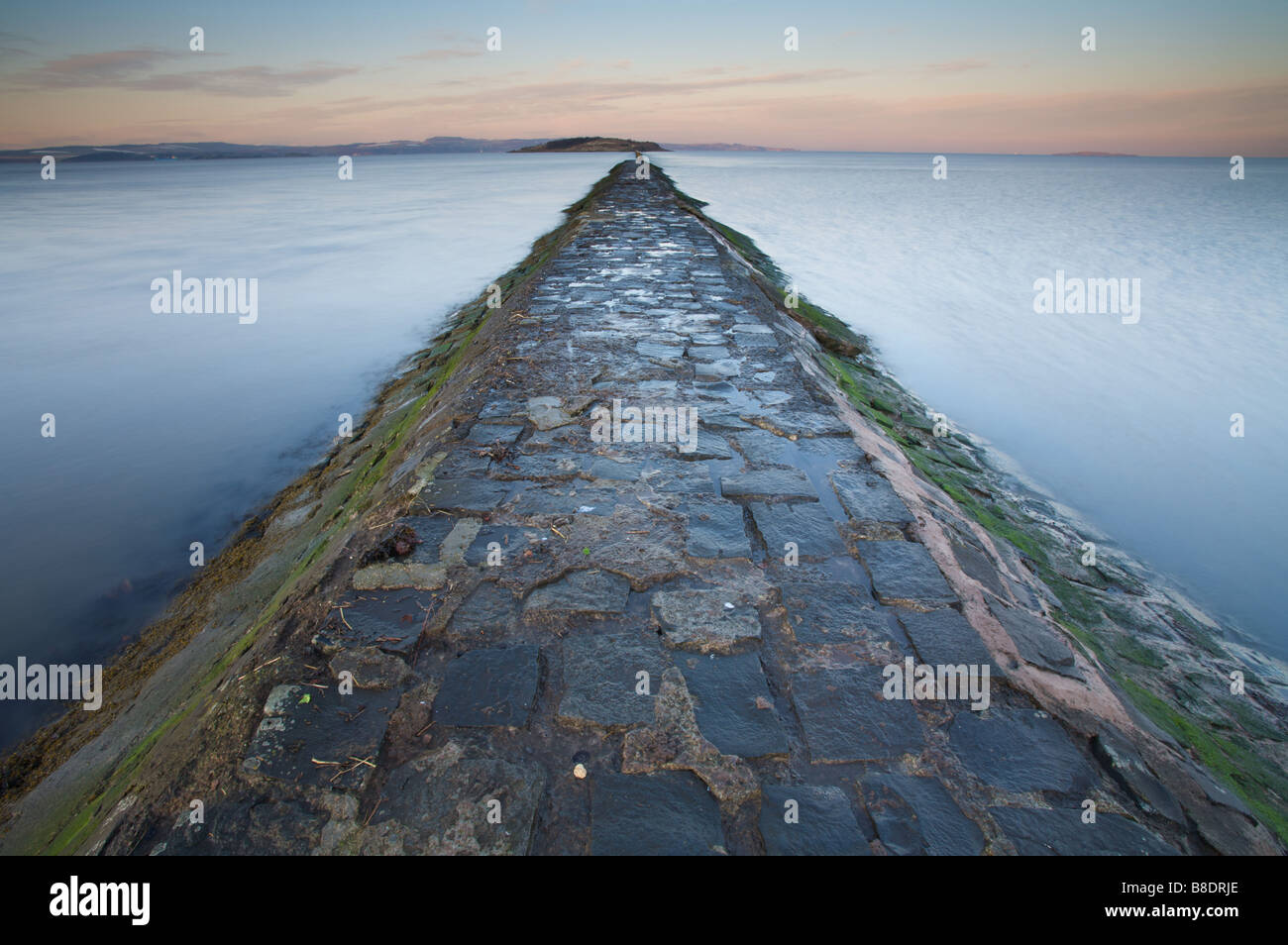 Path cramond island edinburgh scotland Banque de photographies et d ...
