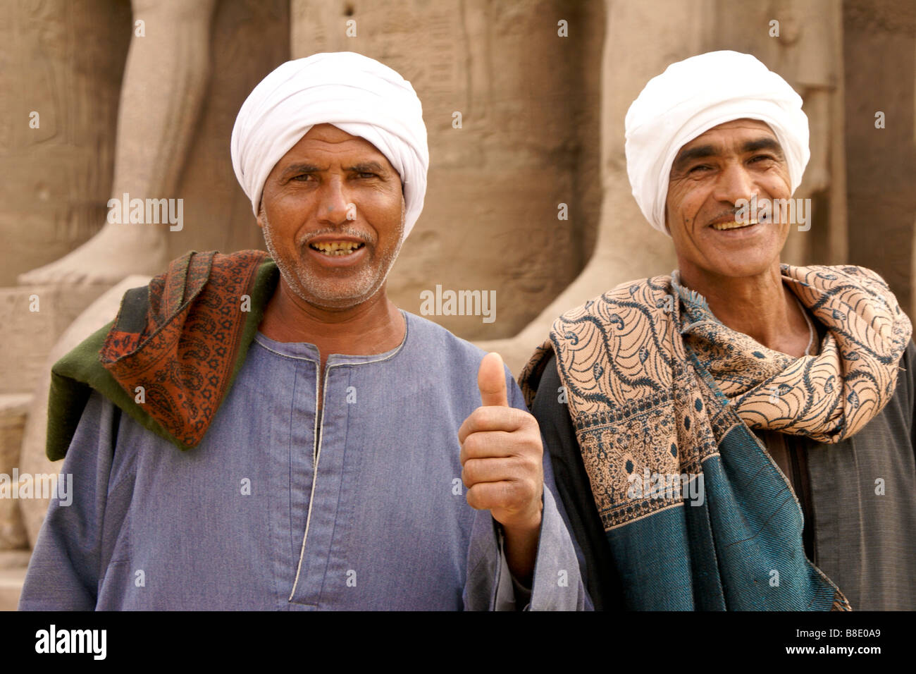 Men in traditional dress Banque de photographies et d’images à haute ...