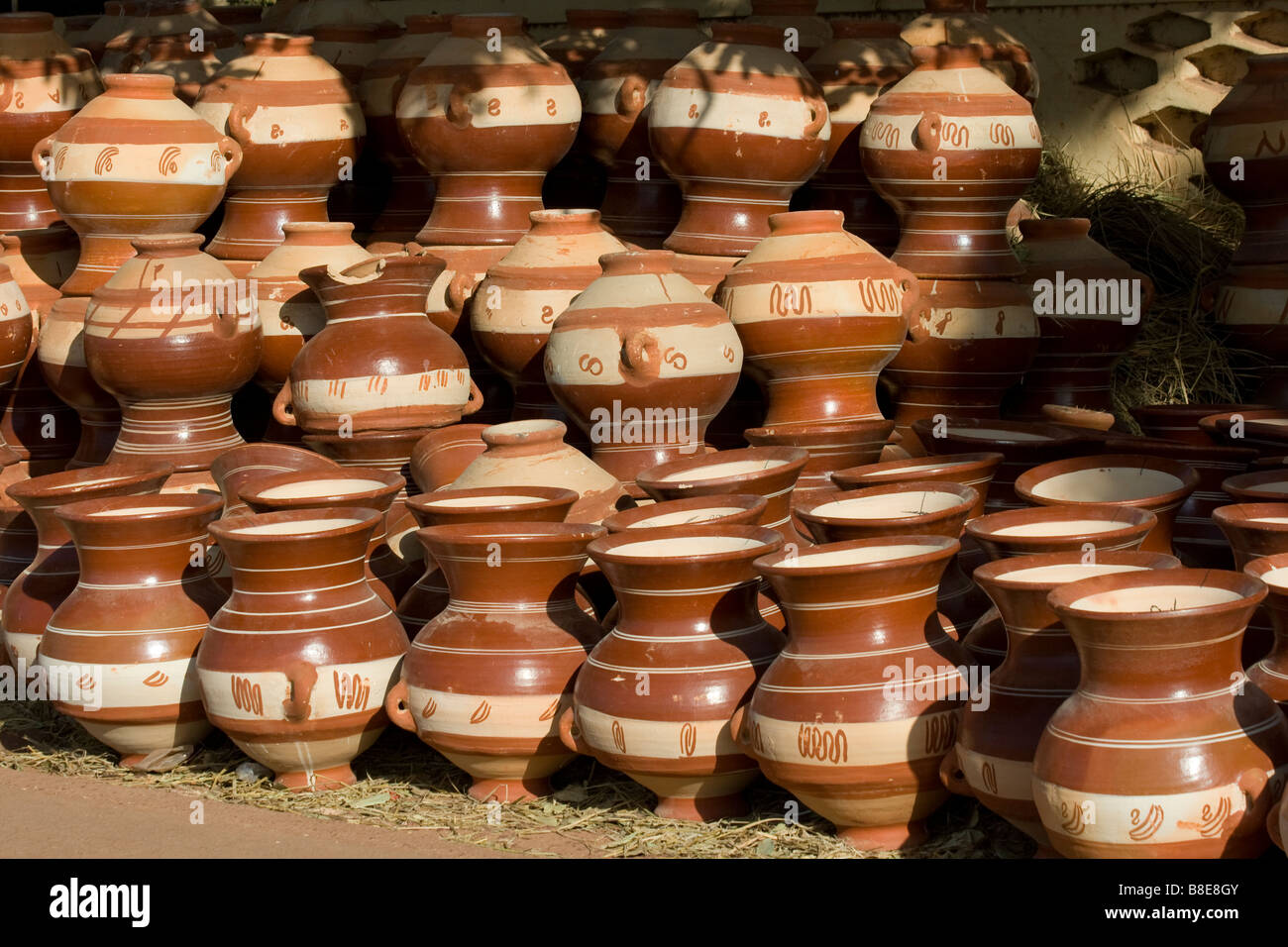 Souvenir pottery Banque de photographies et d’images à haute résolution ...