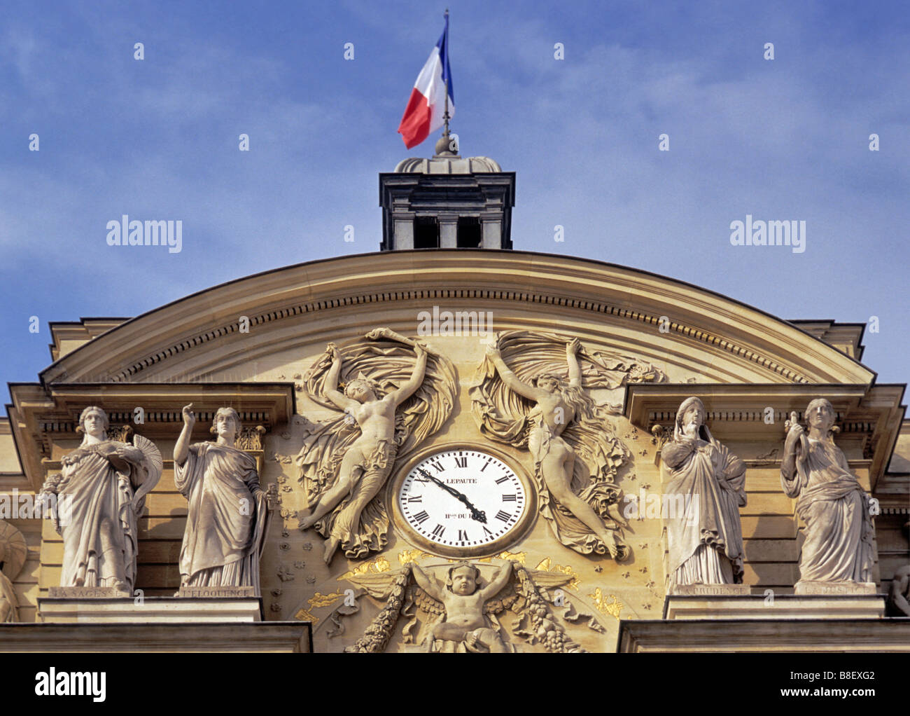 Les figures symbolisant les vertus cardinales de Prudence Justice ...