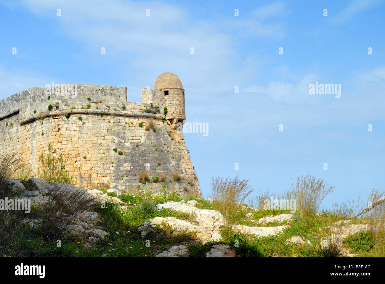 La forteresse vénitienne à Réthymnon sur l'île de Crète, dans la mer ...