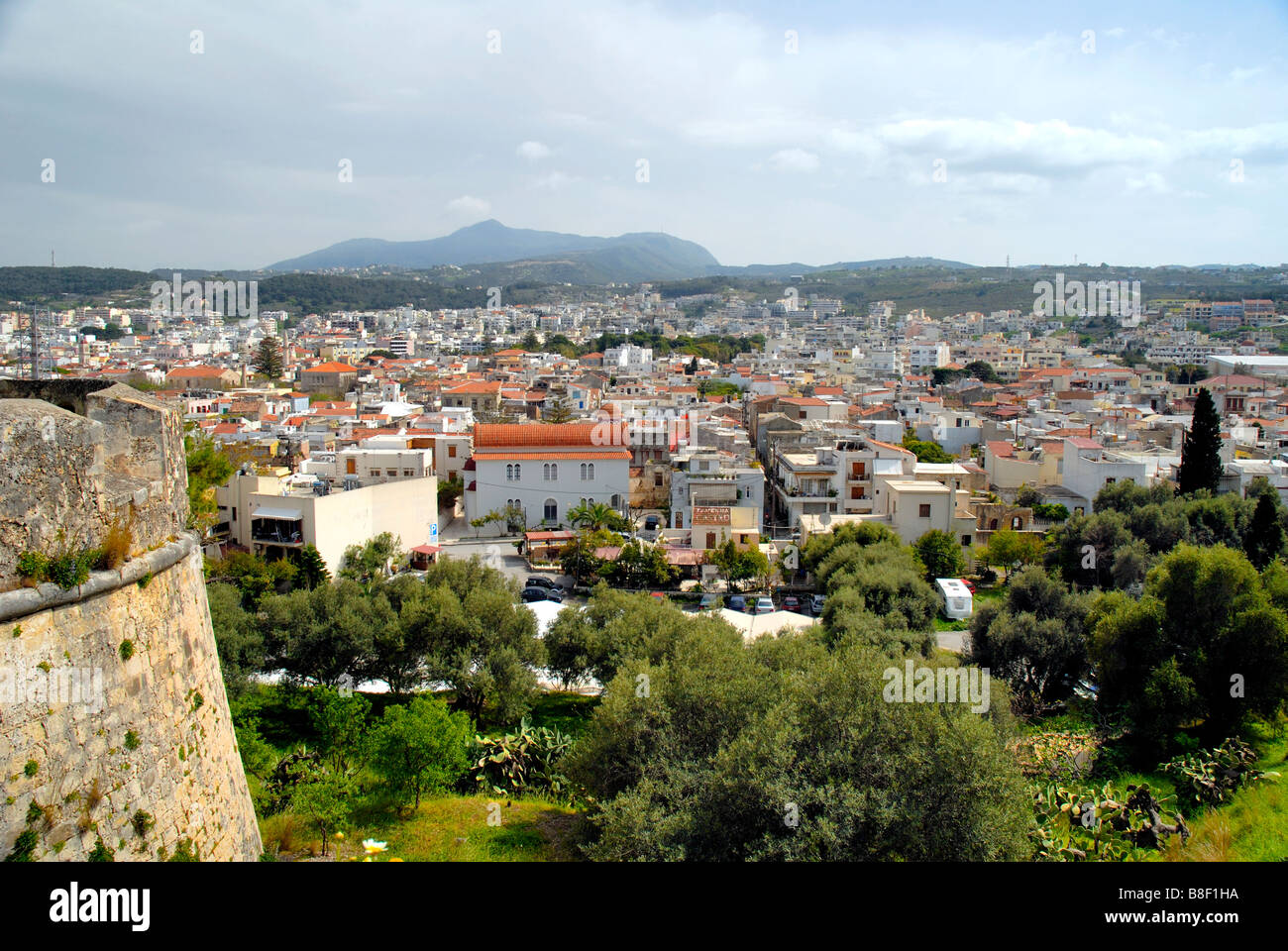 La forteresse vénitienne à Réthymnon sur l'île de Crète, dans la mer ...