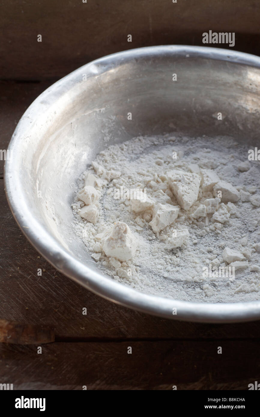 Fécule de tapioca ou de fécule de manioc dans un bol Photo Stock - Alamy
