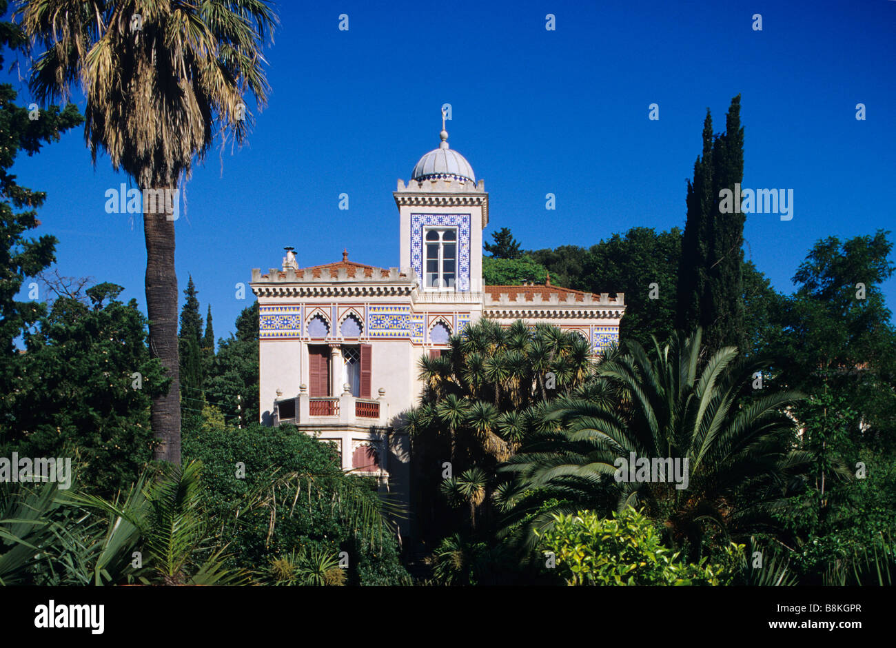 Villa mauresque hyères Banque de photographies et d’images à haute ...