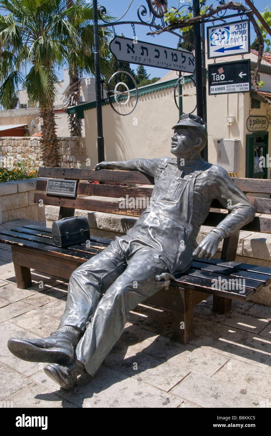 Sculpture man sitting bench Banque de photographies et d’images à haute ...