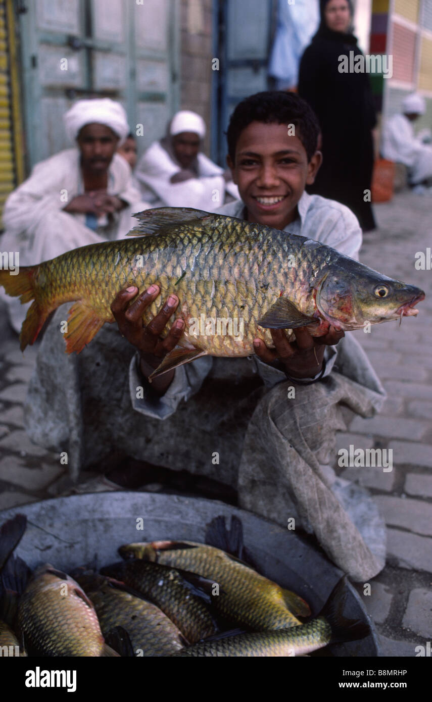 Marchande de poissons Banque de photographies et d’images à haute ...