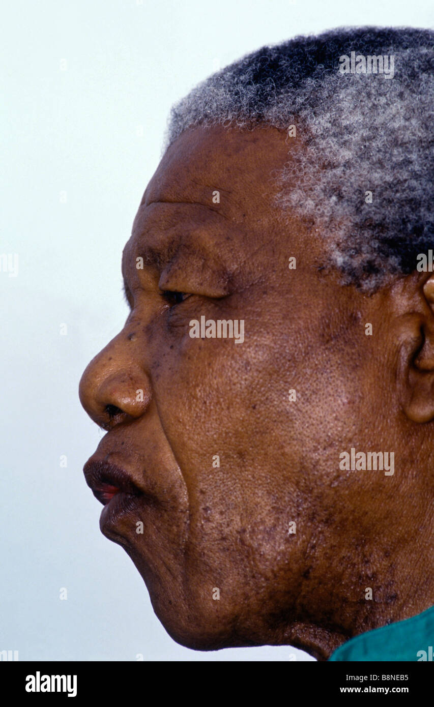 Nelson mandela portrait Banque de photographies et d’images à haute ...