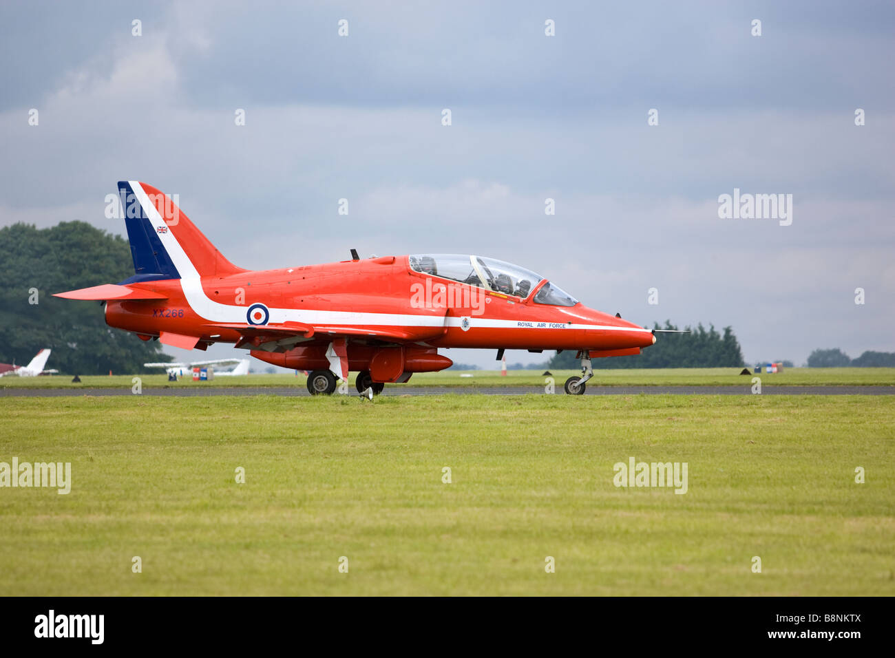 Les Red Arrows Aerobatic Team de la RAF pilotant des avions BAE Hawk T1 ...