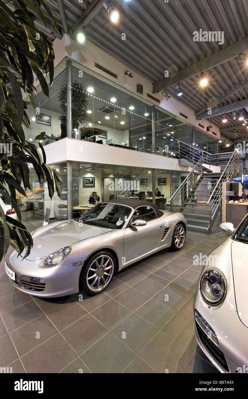 Porsche shop Banque de photographies et d’images à haute résolution - Alamy