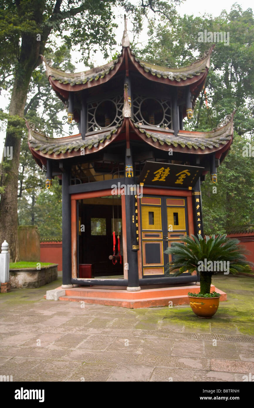 Baoguo temple Banque de photographies et d’images à haute résolution ...