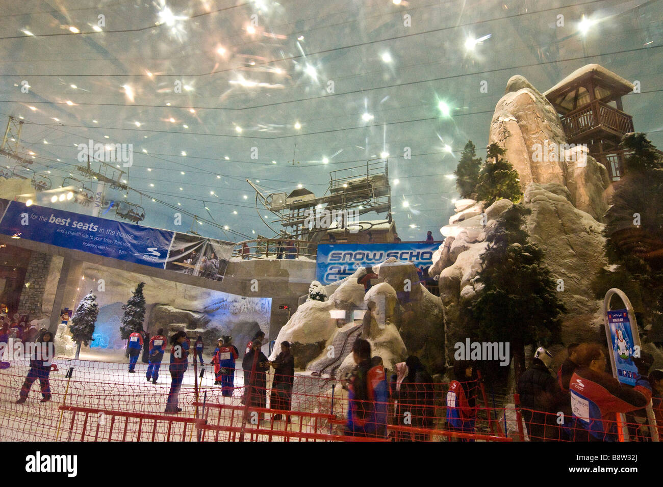 Dubai mall emirates ski dubai Banque de photographies et d’images à ...