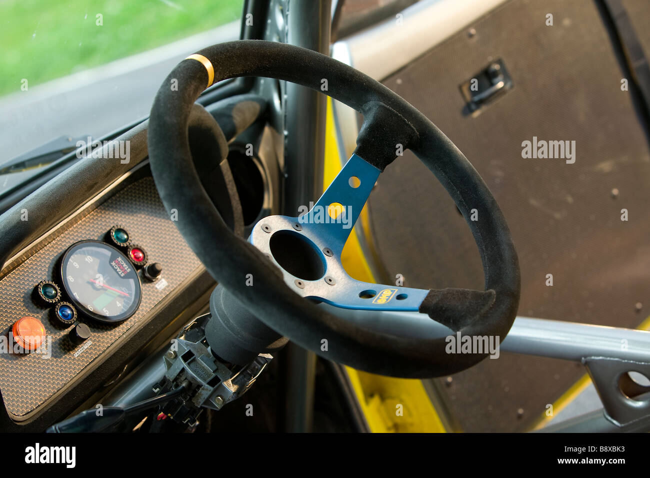 Volant de voiture de course Banque de photographies et d’images à haute ...