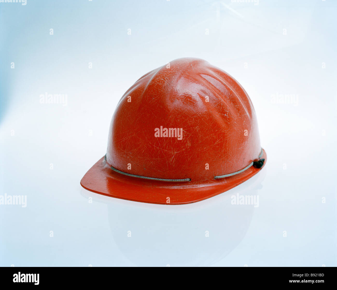 Casque rouge et blanc Banque de photographies et d’images à haute ...