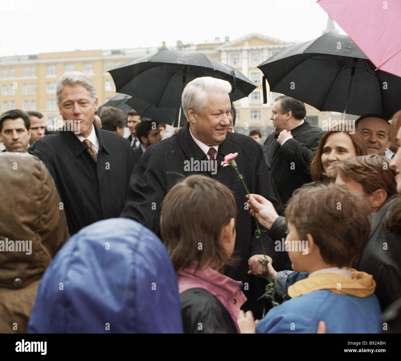 Le Président russe Boris Eltsine et droit U S le président Bill Clinton ...