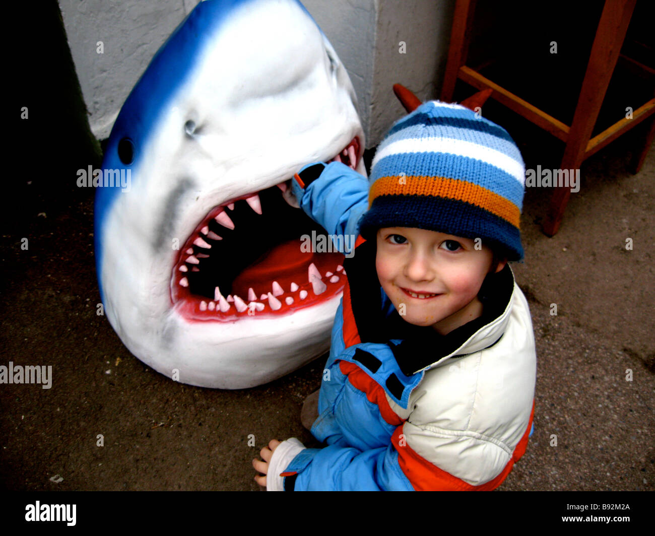 Shark boy Banque de photographies et d’images à haute résolution - Alamy
