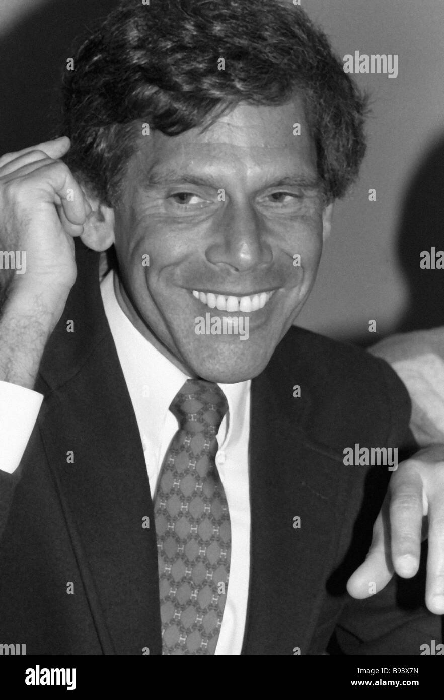 Docteur Robert Gale nous un expert en greffe de moelle osseuse en 1986 ...